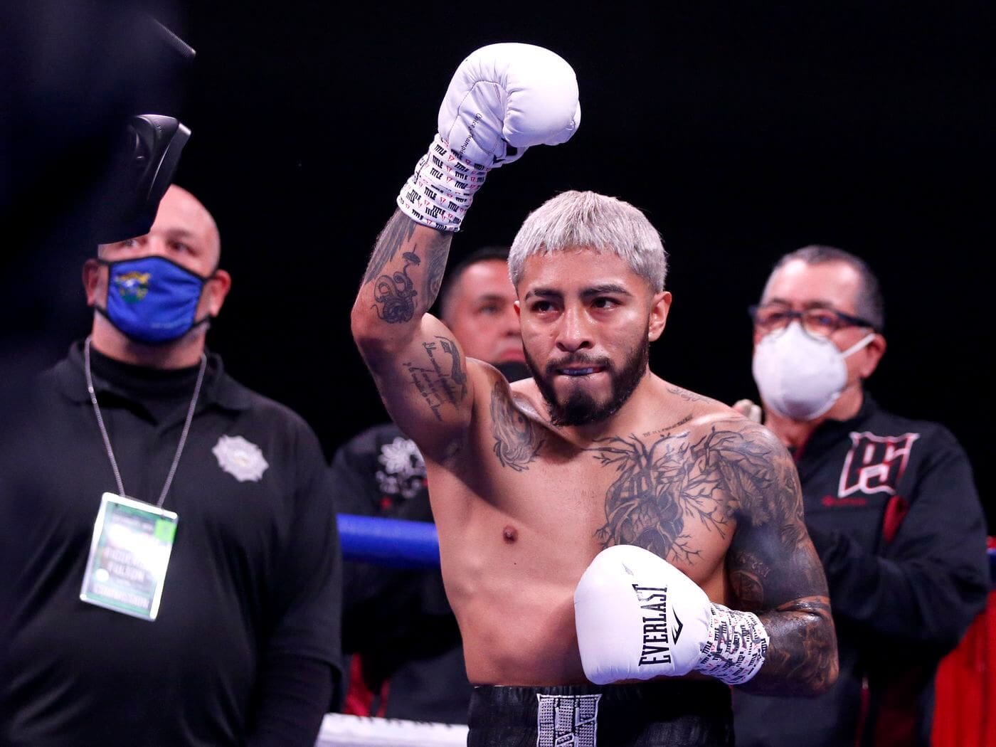 Alexandro Santiago - Boxing News