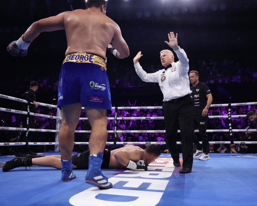 Boxing Mourns Livingstone Bramble's Death | Boxing News