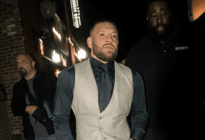Should The UFC Extend Conor McGregor's Contract? | MMA News