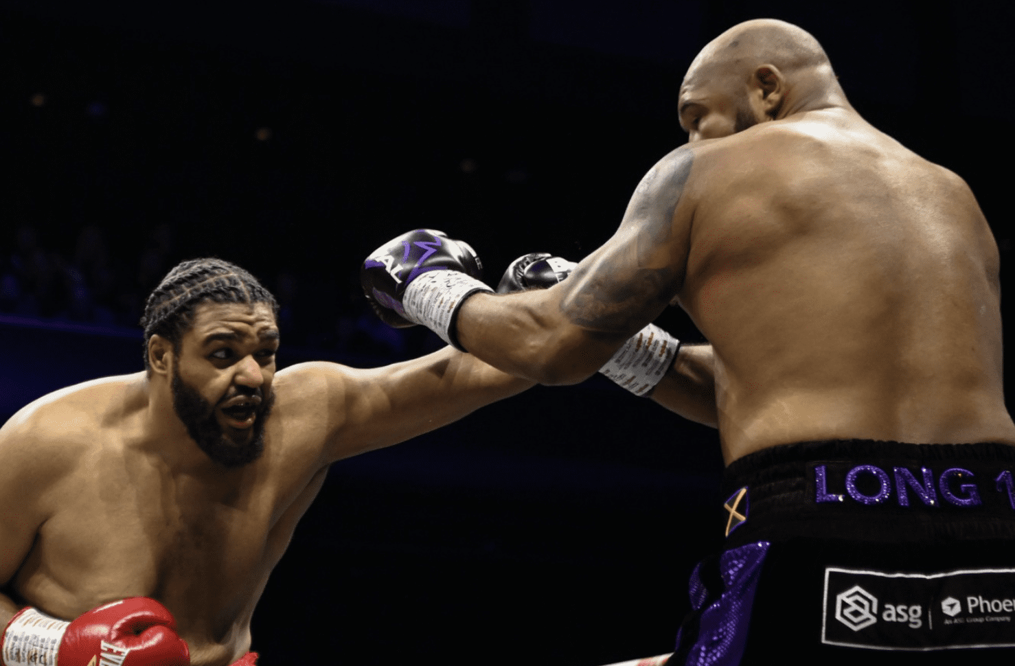 Jeamie TKV Beats Frazer Clarke In An Upset Win| Boxing News